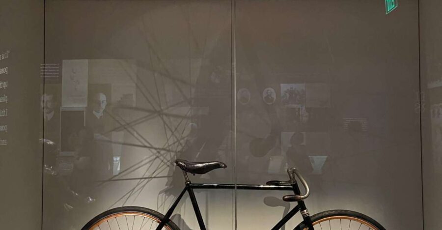 DC: Smithsonian Highlights Walking Tour with Air and Space - Value and Price Analysis