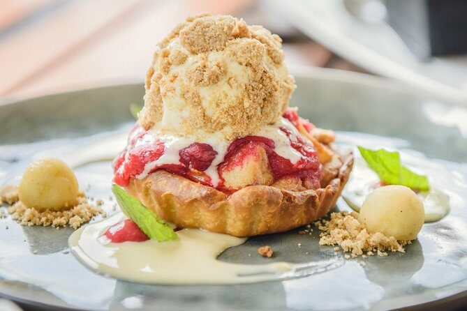 Deluxe Wine Tour to Tamborine Mountain, includes two course lunch - Transportation and Group Dynamics