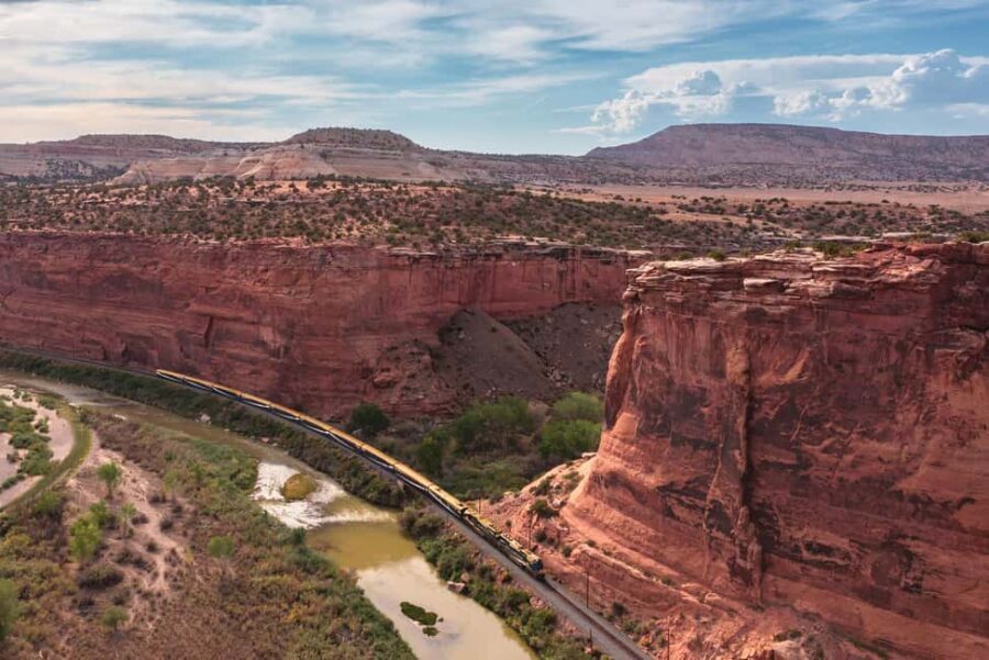 Denver to Moab: Rocky Mountaineer 2-Day Scenic Luxury Train - Who Is This Tour Best For?