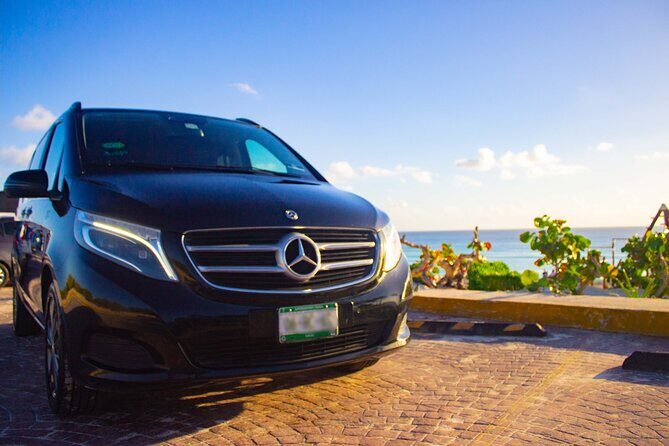 Departures in Mercedes Benz from Puerto Morelos to Cancun Airport - The Itinerary and Route