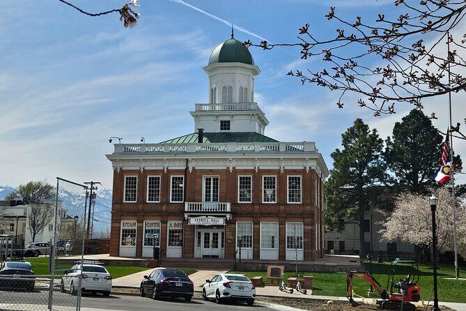 Discover the Highlights of Downtown Salt Lake City - Visiting the Utah State Capitol