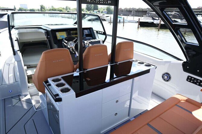 ELEGANT LUXURY MOTOR YACHT PARTY (*No Hidden Fees*) - Authentic Traveler Insights