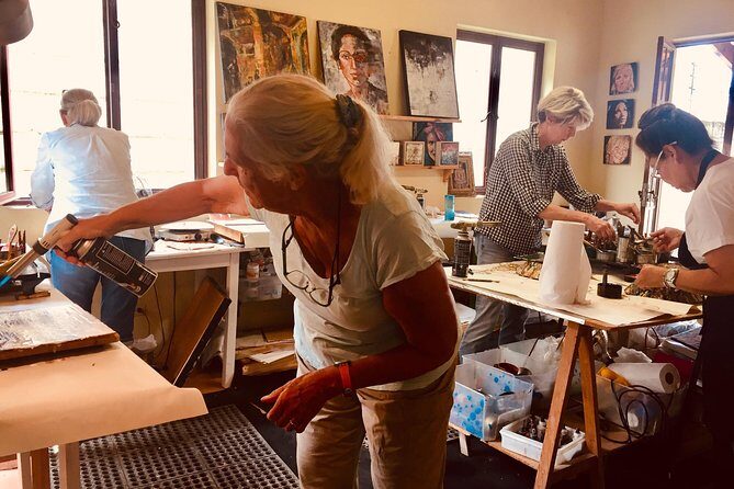 Encaustic painting workshops with Ezshwan Winding - What to Expect from the Encaustic Painting Workshop