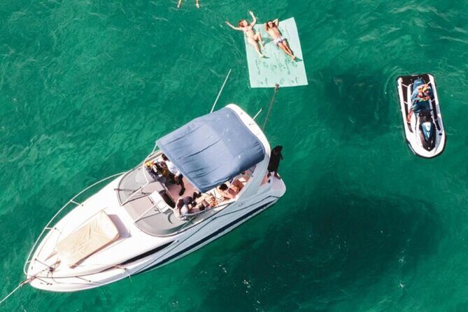 Experience in 30 foot yacht 3 hours - Who Should Consider This Tour?