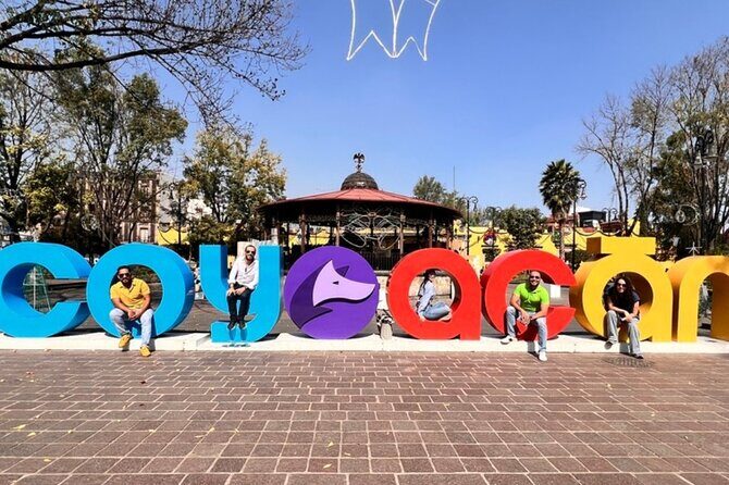 Fiesta Tour in Xochimilco with Tequila in addition Coyoacán and CU - A Complete Look at the Fiesta Tour Experience