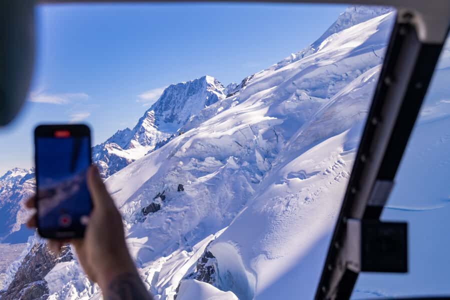 Franz Josef: Helicopter - Picnic Amongst the Peaks - The Experience and Its Unique Appeal