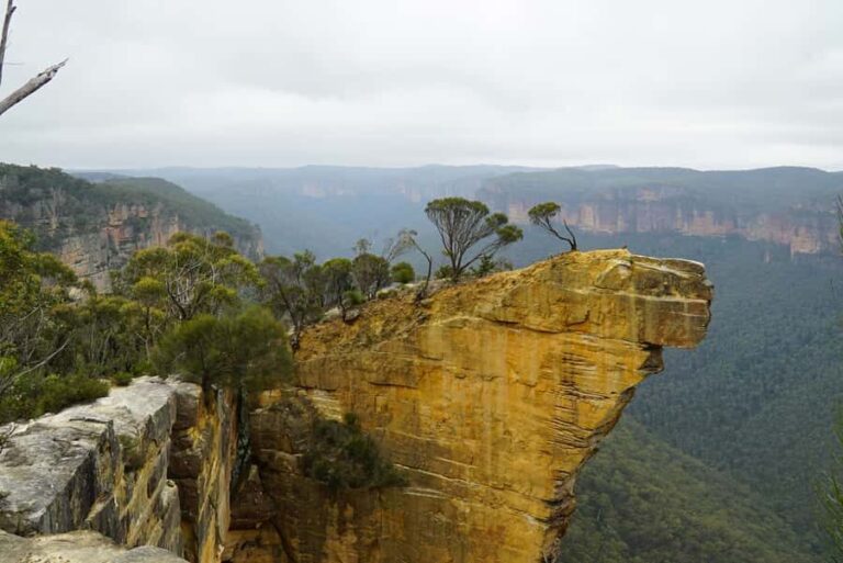 From Blue Mountains: Mountain e-Bike Ride, HANGING ROCK - The Itinerary: From Blackheath to Hanging Rock and Beyond