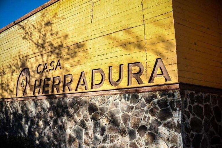 From Guadalajara: Visiting Hacienda Casa herradura. Unique! - What’s Included and What to Consider