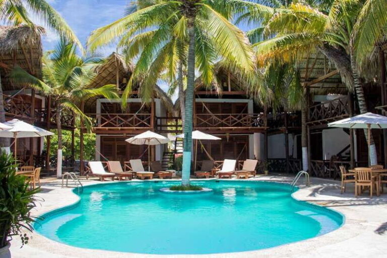 From Huatulco: Zipolite Nudist Beach Day Trip - Who Should Consider This Tour?