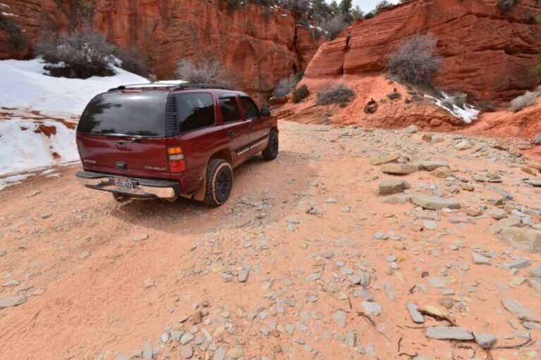 From Kanab 3 Hour Peek a Boo Slot Canyon Hiking Photo Tour