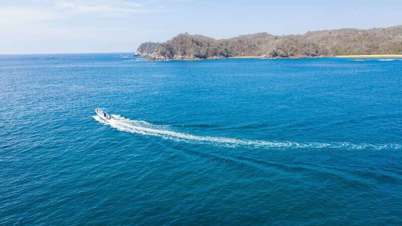 From La Crucecita: Private Huatulco 7 or 5 Bays Boat Trip - What Sets This Tour Apart?