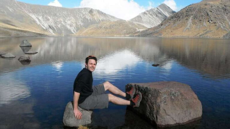 From Mexico City: Full Day Volcano Crater and Lake Hike - Why This Tour Could Be Your Perfect Day Trip