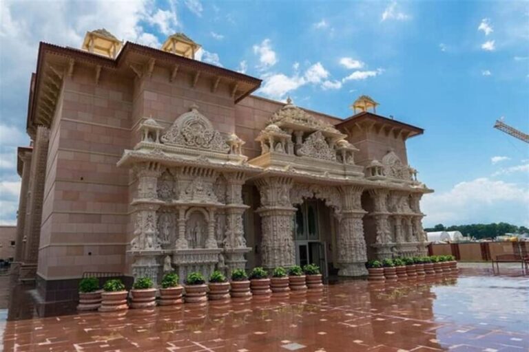 From NY: BAPS Shri Swaminarayan 1-Day Tour - A Closer Look at the Itinerary