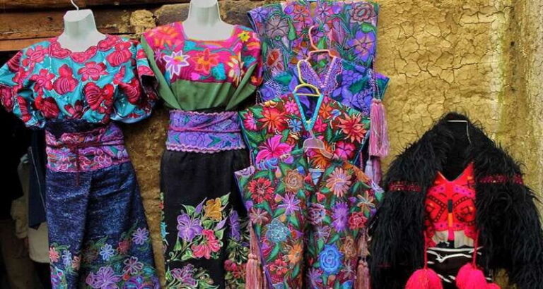 FromSan Cristobal:Zinacantán andSanJuanChamula ENGLISH GUIDE - Practical Tips for the Tour