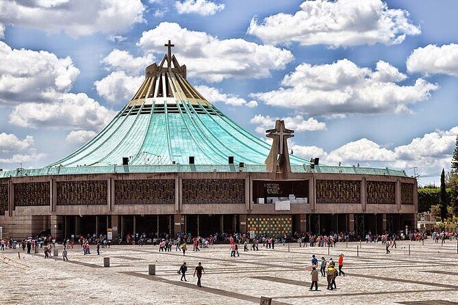 Full tour of the Basilica of Guadalupe - An Immersive Experience of Mexico City’s Sacred Heart