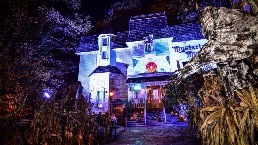 Gatlinburg Ghost Tours: Gilded Age Graves and Ghouls
