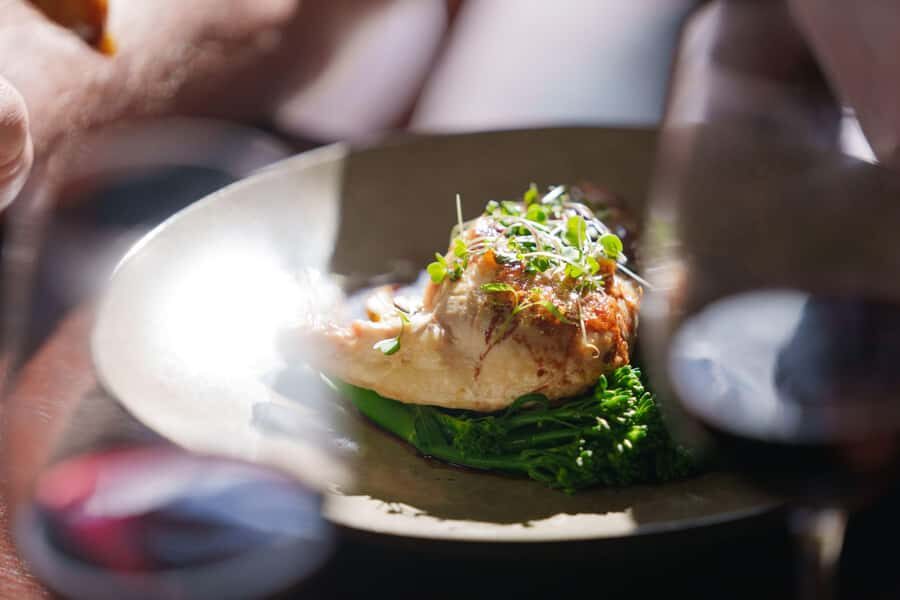 Gold Coast: Tamborine Mountain Wine Tour with 2-Course Lunch - Who Should Consider This Tour?