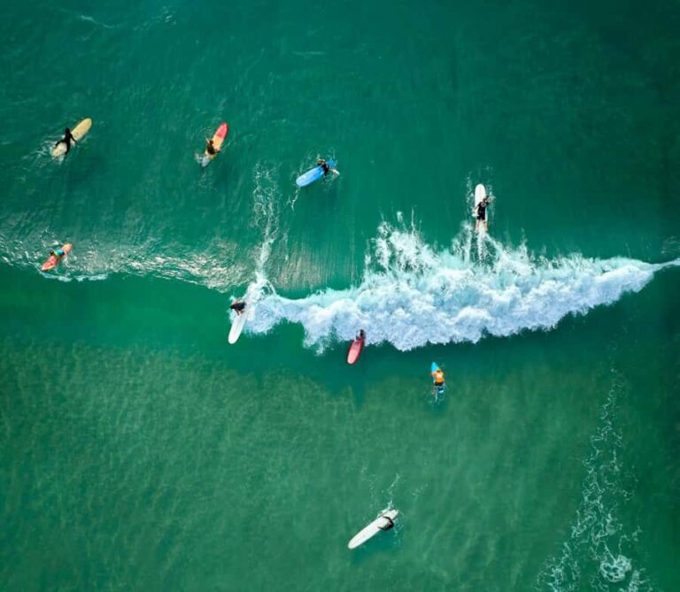 Gold Coast: Youth Surf Lesson with Equipment - Key Points
