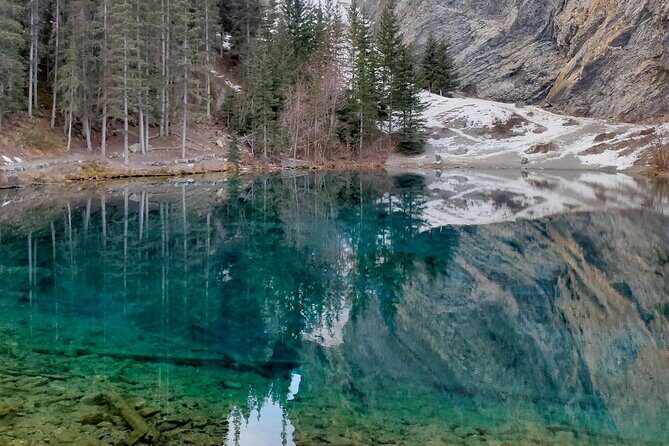 Grassi Lake and Grotto Canyon Hiking from Banff - Grassi Lakes: A Vibrant Natural Gem
