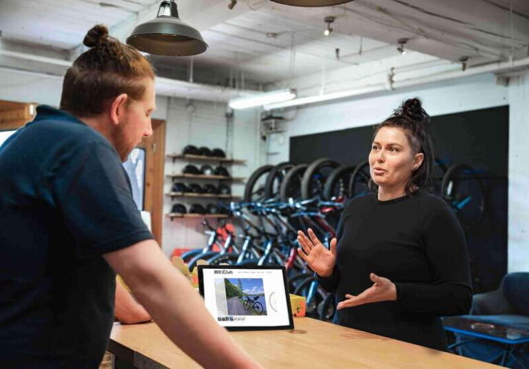 Gravel rental - Au Canal-de-Lachine - The Trail and Scenic Highlights