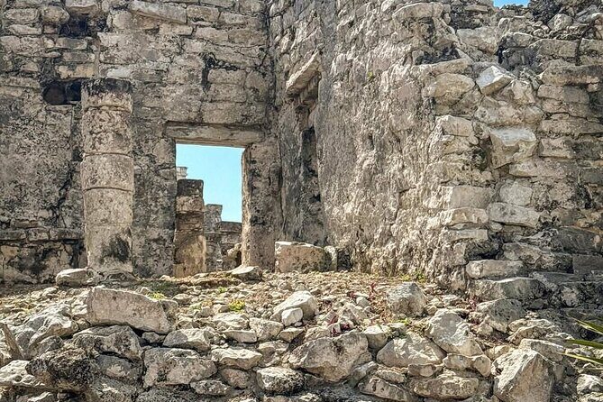 Guided Tour to Tulum Archeological Site and Cenote swimming - Tasting Mayan Flavors: Authentic Mexican Lunch