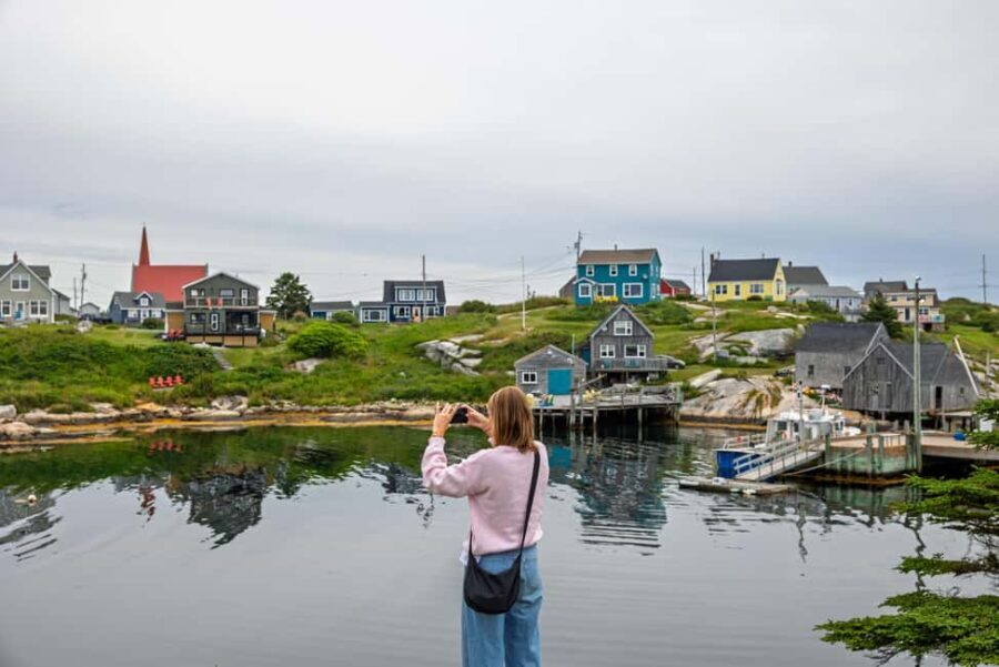 Halifax: Peggy's Cove, Citadel and Titanic Cemetery Tour - Transportation & Group Size