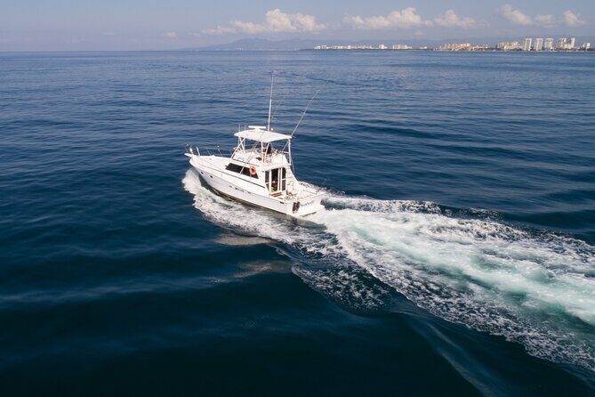 Hatteras 42-44' Classic Yachts in Puerto & Nuevo Vallarta - Who Will Love This Tour?