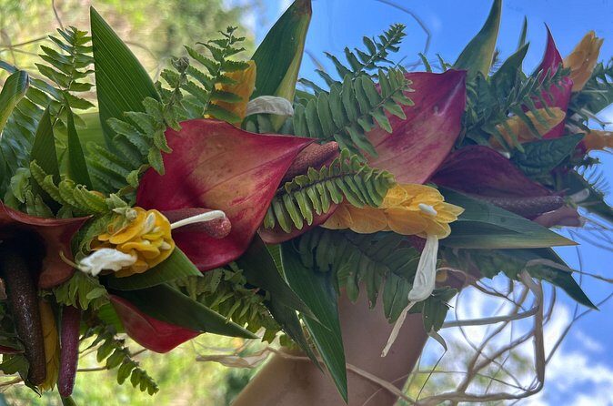 Hawaiian Floral Crown Weaving in Hilo - Discovering the Heart of the Experience
