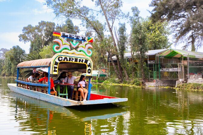 Hidden Canals of Tláhuac: A Peaceful Alternative to Xochimilco - A Deep Dive into the Tláhuac Canals Experience