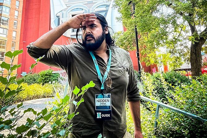 Hidden Toronto Walking Tour and Discover the City Quirky Secrets - What Makes This Tour Stand Out?