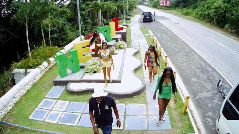 Highlights of 7 mile negril and sunset at ricks cafe - A Deep Dive into the Tour Experience