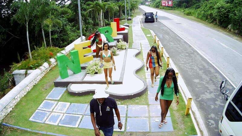 Highlights of 7 mile negril and sunset at ricks cafe - A Deep Dive into the Tour Experience