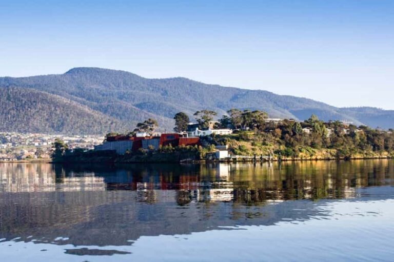 Hobart City Sightseeing Tour including MONA Ticket - Practical Aspects and Tips