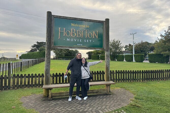 Hobbiton Movie Set Private Transportation for Families and Groups - The Hobbiton Movie Set Experience