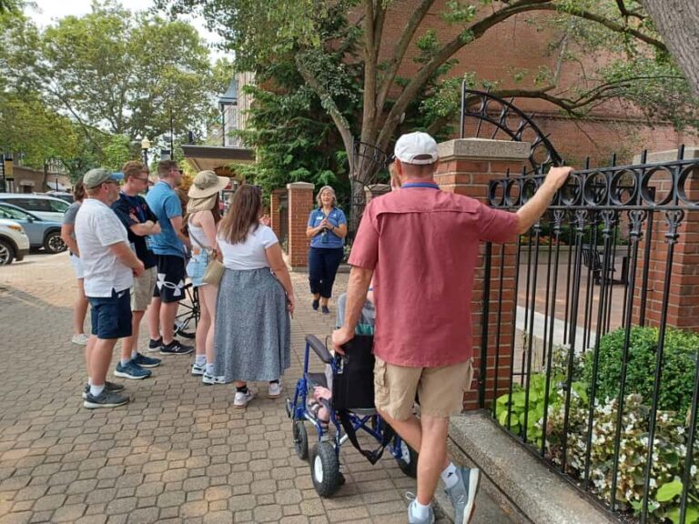 Holland, MI: Downtown Walking Tour with Food Tastings - Practical Details and Value