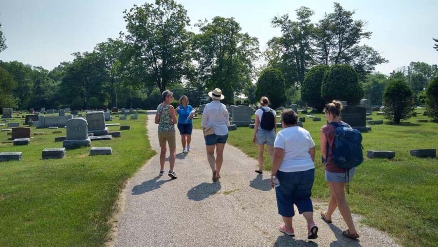 Holland: Pilgrim Home Cemetery Walking History Tour - Who Will Love This Tour?