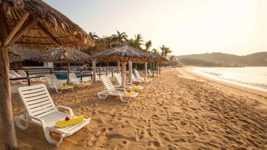 Huatulco: 7 Bays Boat Tour with Snorkeling and Lunch - Who Will Love This Tour?