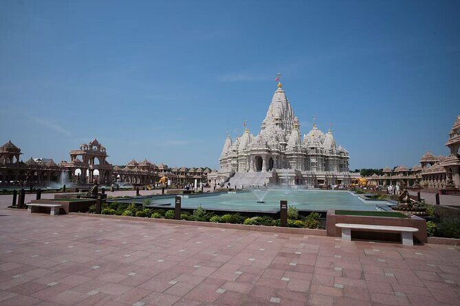 Indian Temple and Chinese Garden Tour - Exploring the Highlights of the Tour