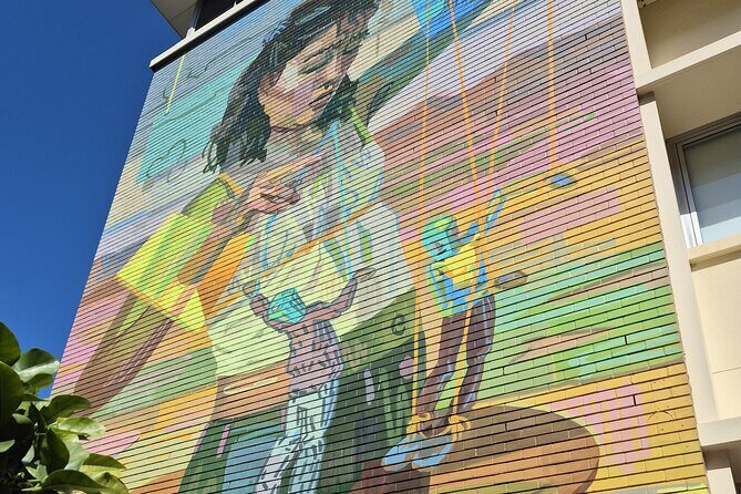 International Street Art Walking Tour, Brisbane - Transportation and Group Dynamics