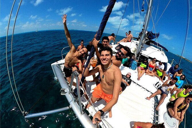 Isla Mujeres Catamaran + Snorkel + Open Bar on board + Buffet - What Travelers Are Saying