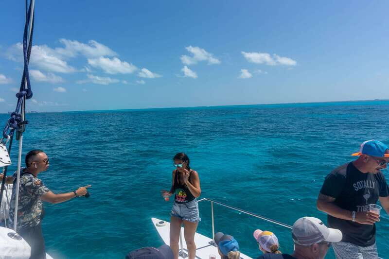 Isla Mujeres: Snorkeling Tour with Open Bar - Snorkeling at Arrecife El Meco
