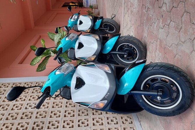 Italika D125 Private Scooter Rental in Tulum - The Experience of Cruising Tulum’s Streets on a Scooter