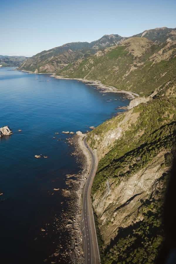 Kaikoura: 1-Hour Whale Watching Helicopter Tour - What to Expect from the Kaikoura Helicopter Tour