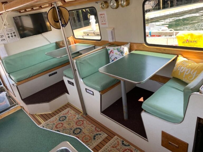 Ketchikan: Marine Wildlife and Whale Watching Boat Tour - The Guide and Crew Experience