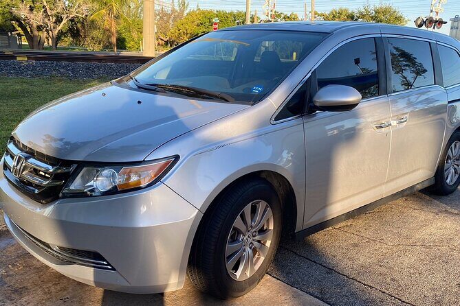 Key West Int Airport (EYW) to Key West - Arrival Private Transfer - The Vehicle Experience
