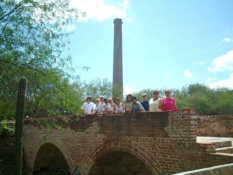 LA PAZ ENCOUNTER - Practical Details and What to Expect