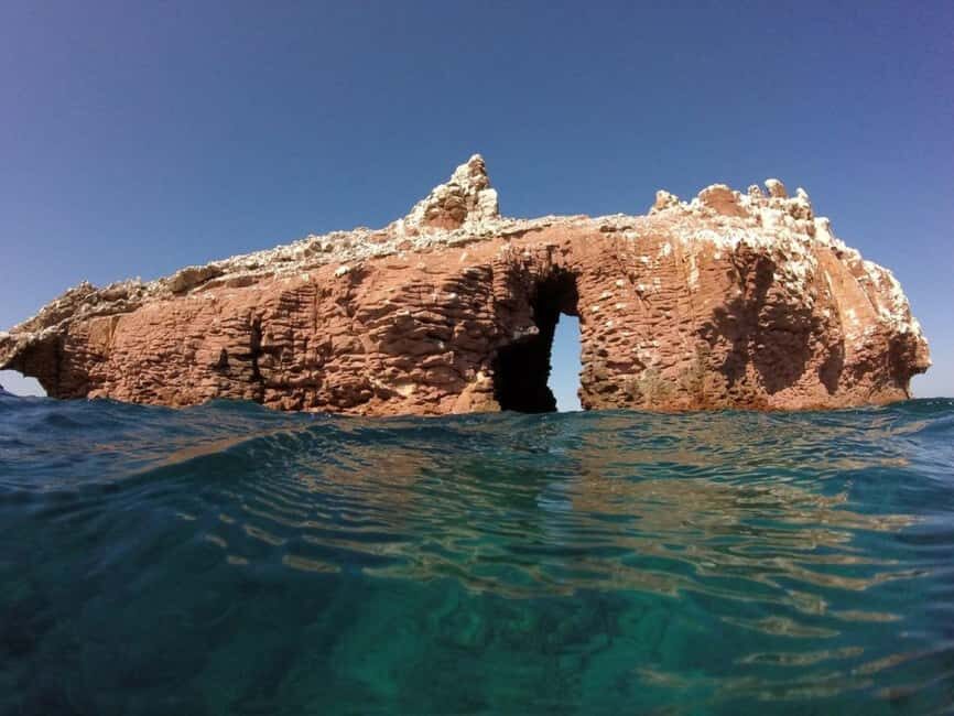La Paz: Espíritu Santo Island Snorkeling Tour with Lunch - Exploring the Itinerary in Detail
