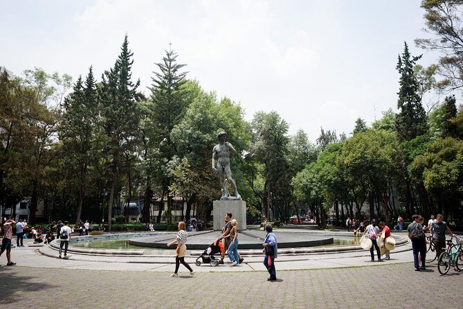 La Roma's Famous Sights and Local Lore: A Self-Guided Audio Tour - Exploring Colonia Roma with the Audio Tour