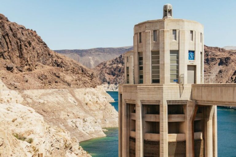 Las Vegas: Hoover Dam Ultimate VIP Tour with Lunch - The Bonus: LA Comedy Club Tickets