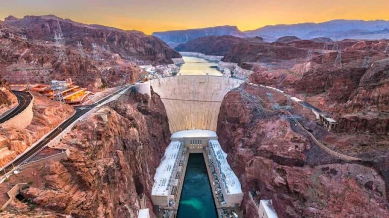 Las Vegas: Hoover Dam, Western Ghost Town & Cliff Jumping - Why Choose This Tour?